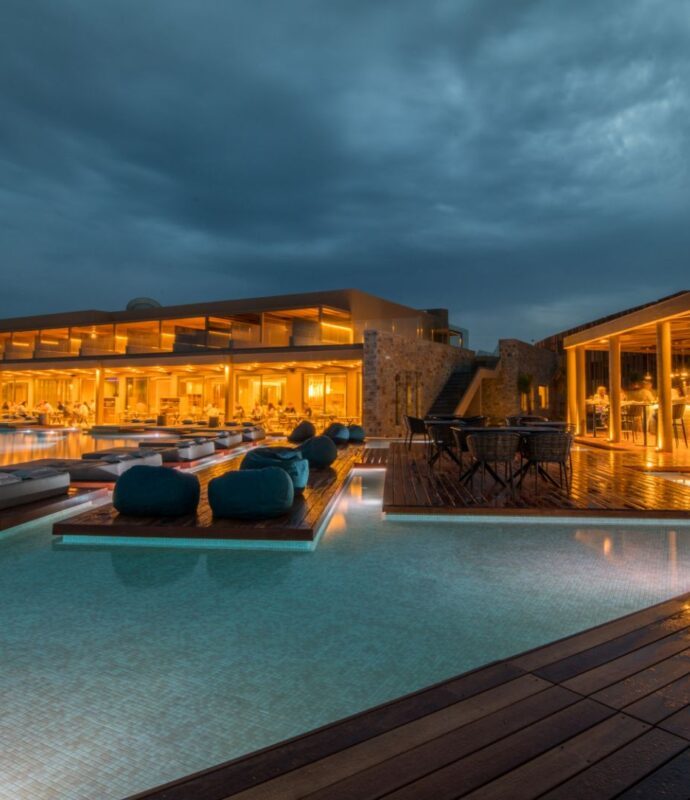 Pool Bar | SENSEANA Sea Side Resort & Aquadventure